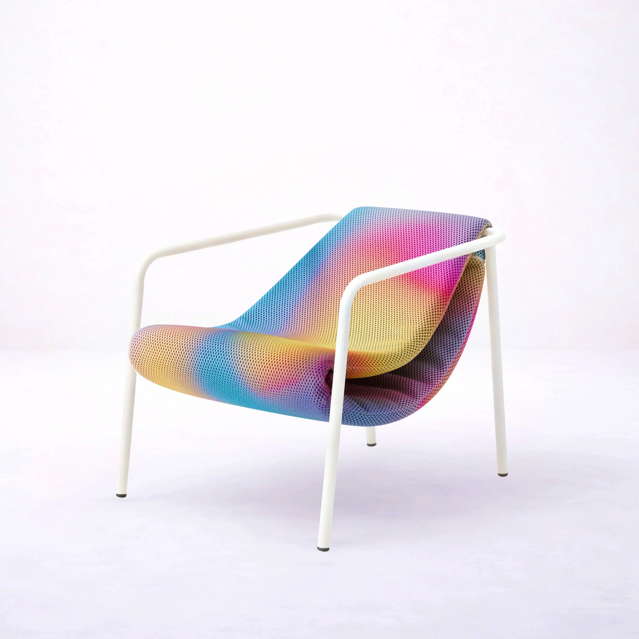 Liz Chair: Hue Blend | Sculptural Lounge | Interior Moderna